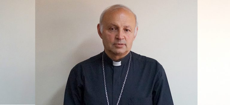 “Nos visita el Pastor de nuestra Iglesia y nos viene a renovar en la fe ... “Nos visita el Pastor de nuestra Iglesia y nos viene a renovar en la fe ...
